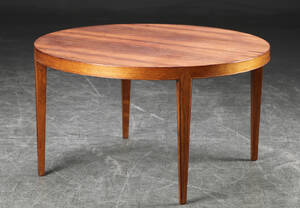 Slutpris för Haslev møbelfabrik. Rundt sofabord af